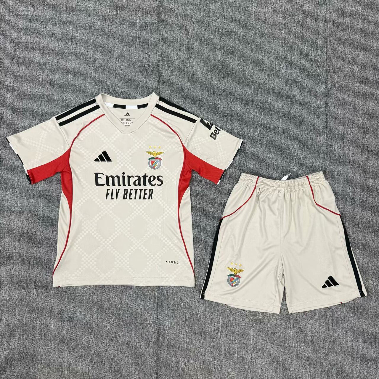 Kit Criança SLB 2025-26 Alternativo Creme – Raiuga